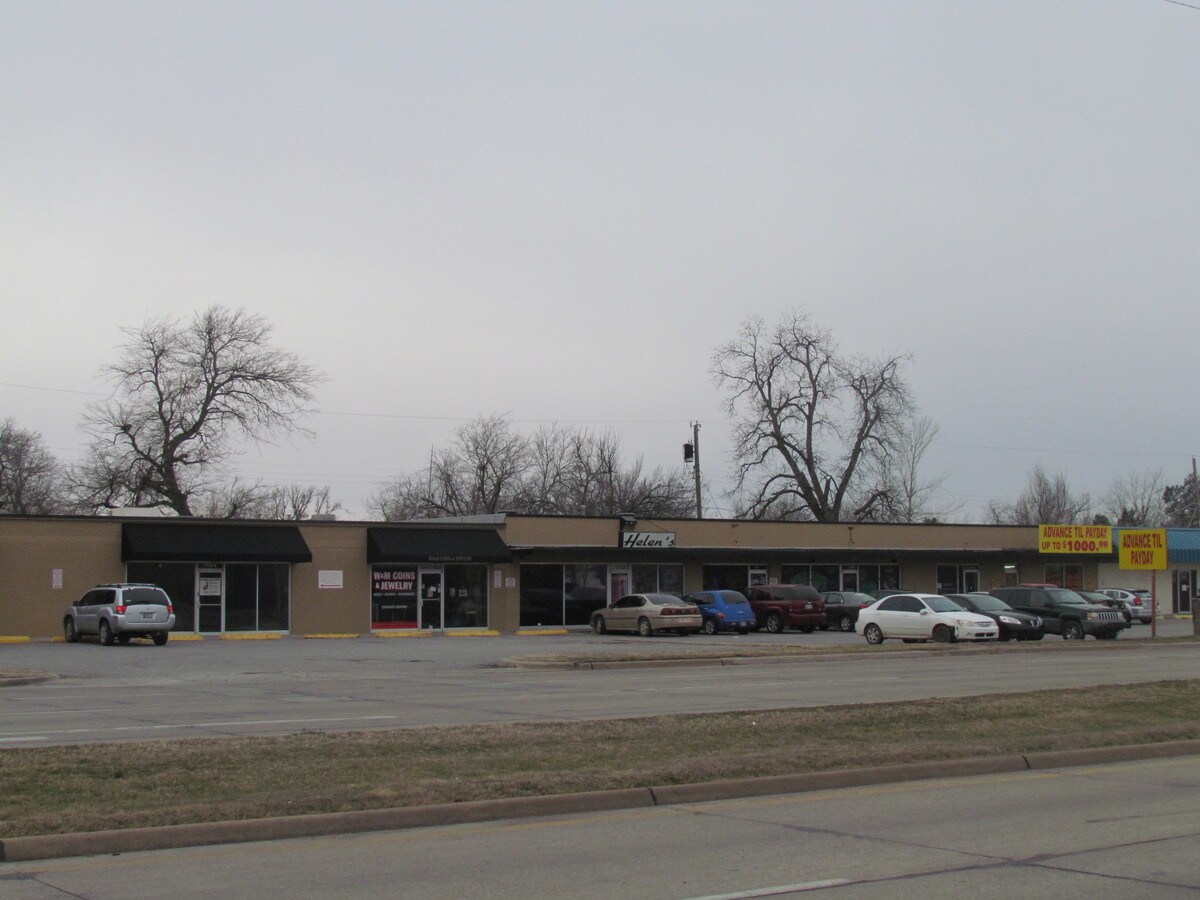 1706-1708 NW Cache Rd, Lawton, OK 73507 | LoopNet