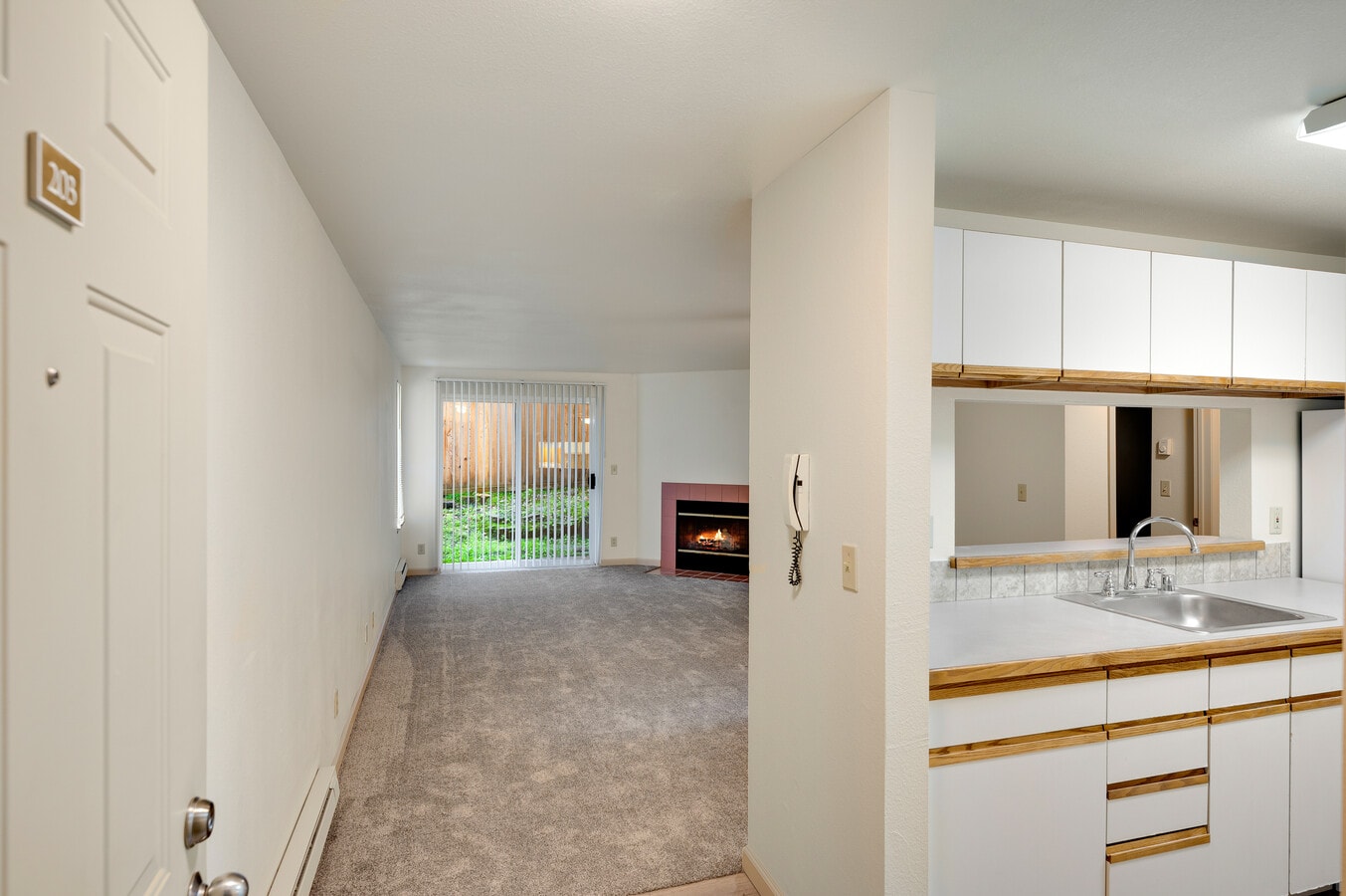 6900 California Ave SW, Seattle, WA 98136 - California Court | LoopNet