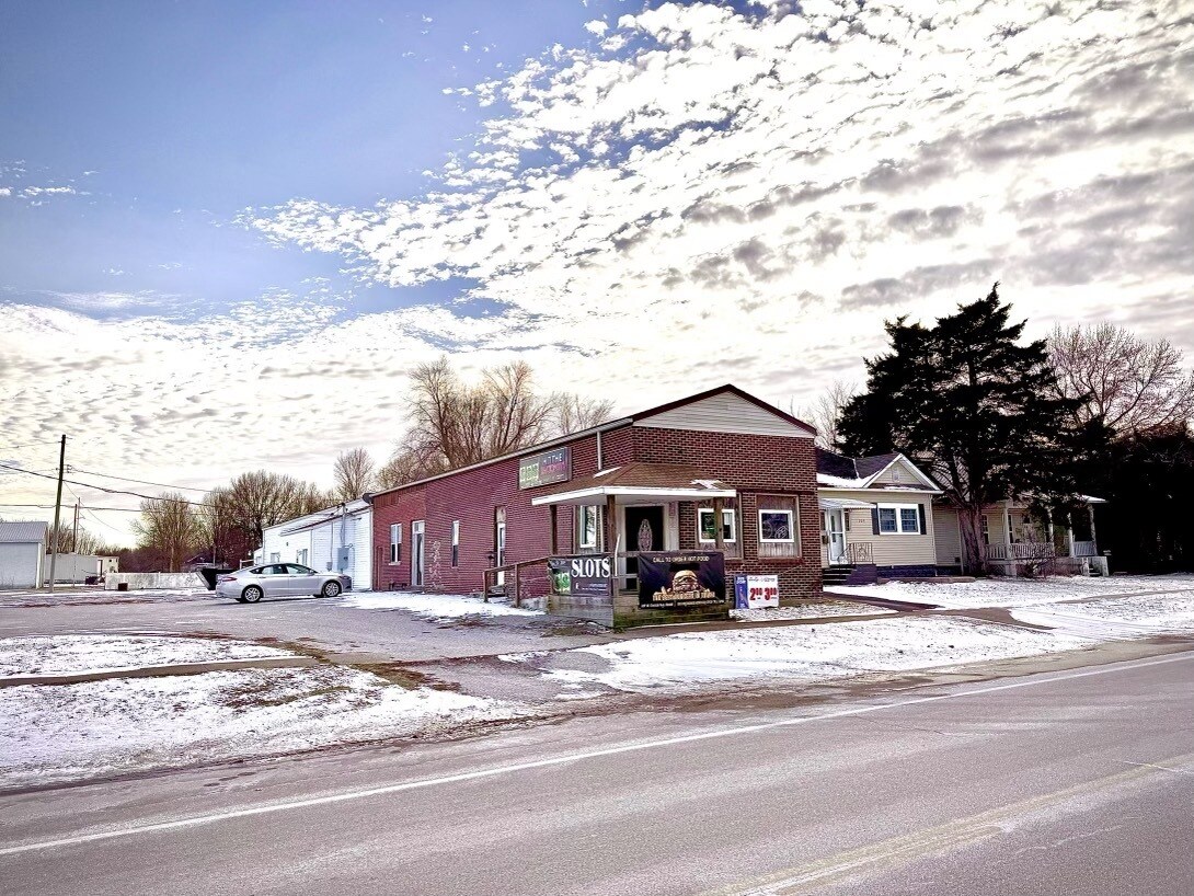 207 W Central Ave, Benld, IL 62009 | LoopNet