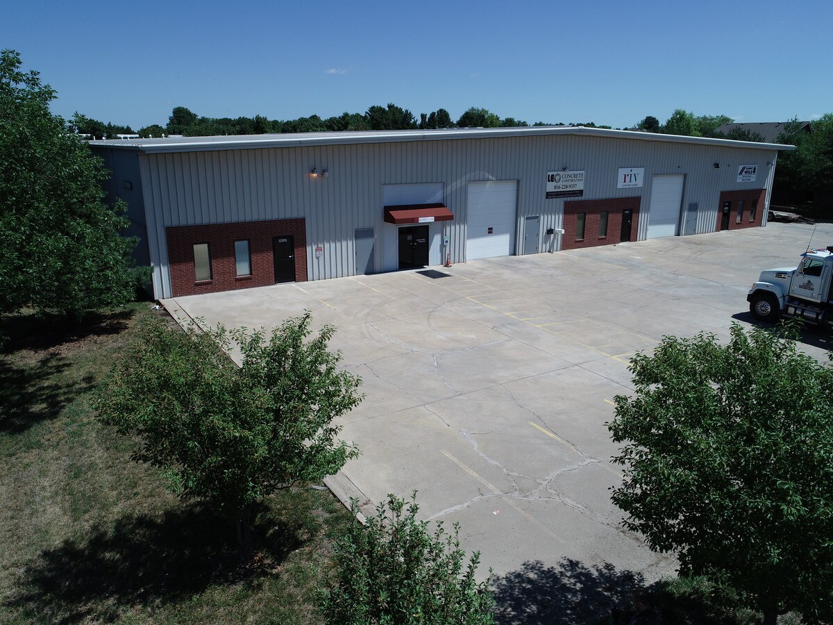 1221 SE Broadway Dr, Lee's Summit, MO 64081 | LoopNet