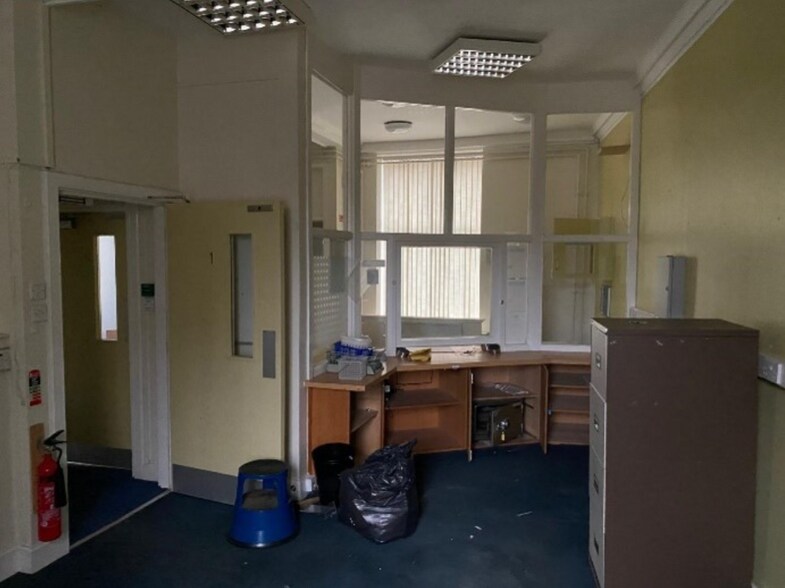 2-2A Balmoral Rd, Rattray, PH10 7AB | LoopNet