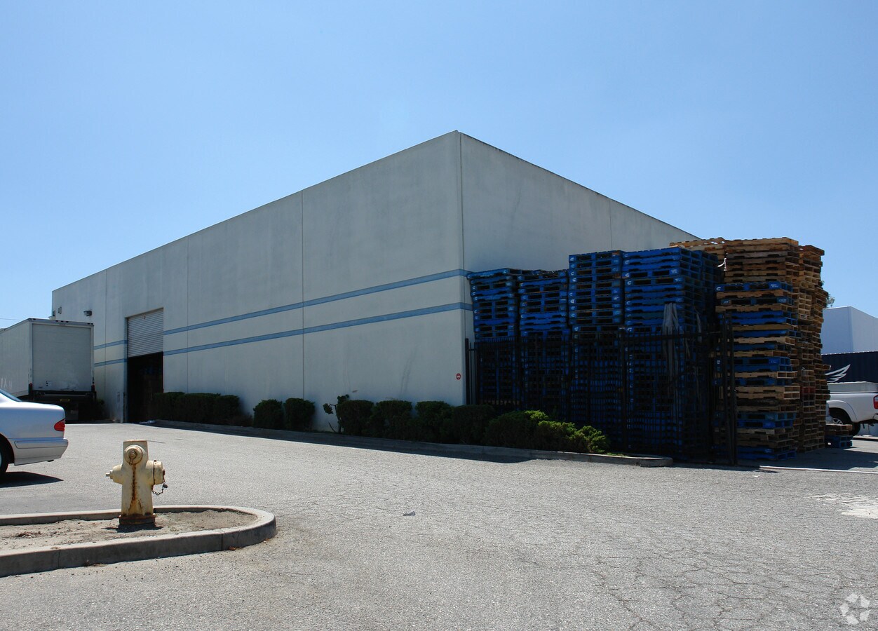 2415 S Sequoia Dr, Compton, CA 90220 | LoopNet