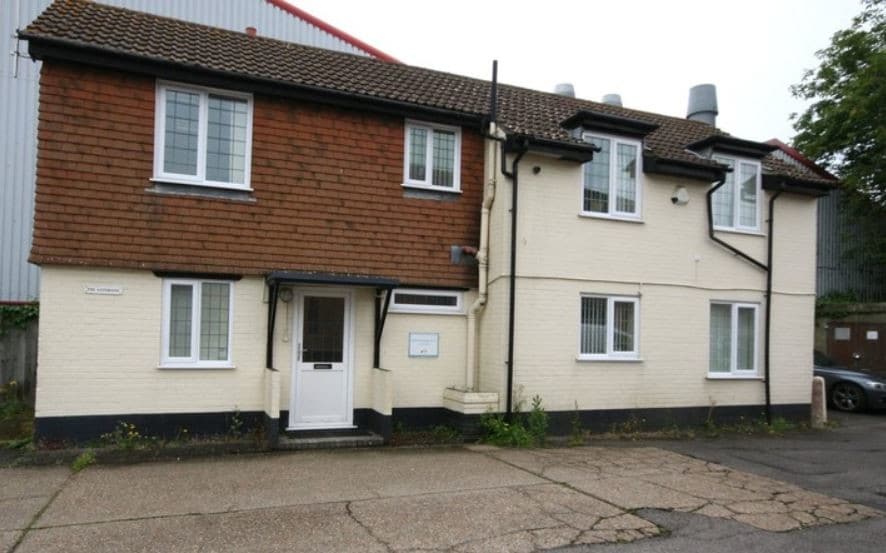 Wick Drive, New Milton, BH25 6RH | LoopNet