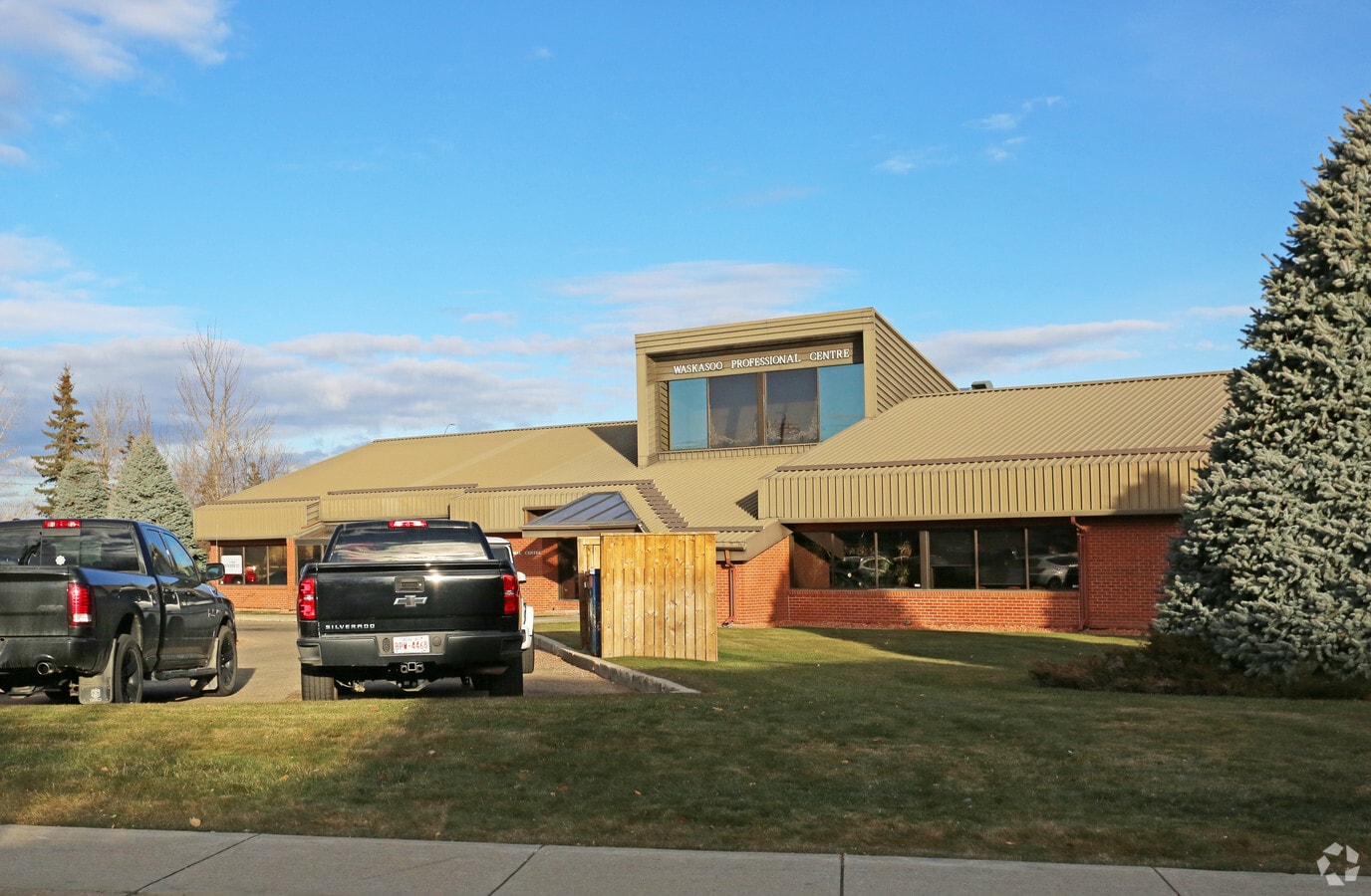4405 52 Ave, Red Deer, AB T4N 6S4 | LoopNet