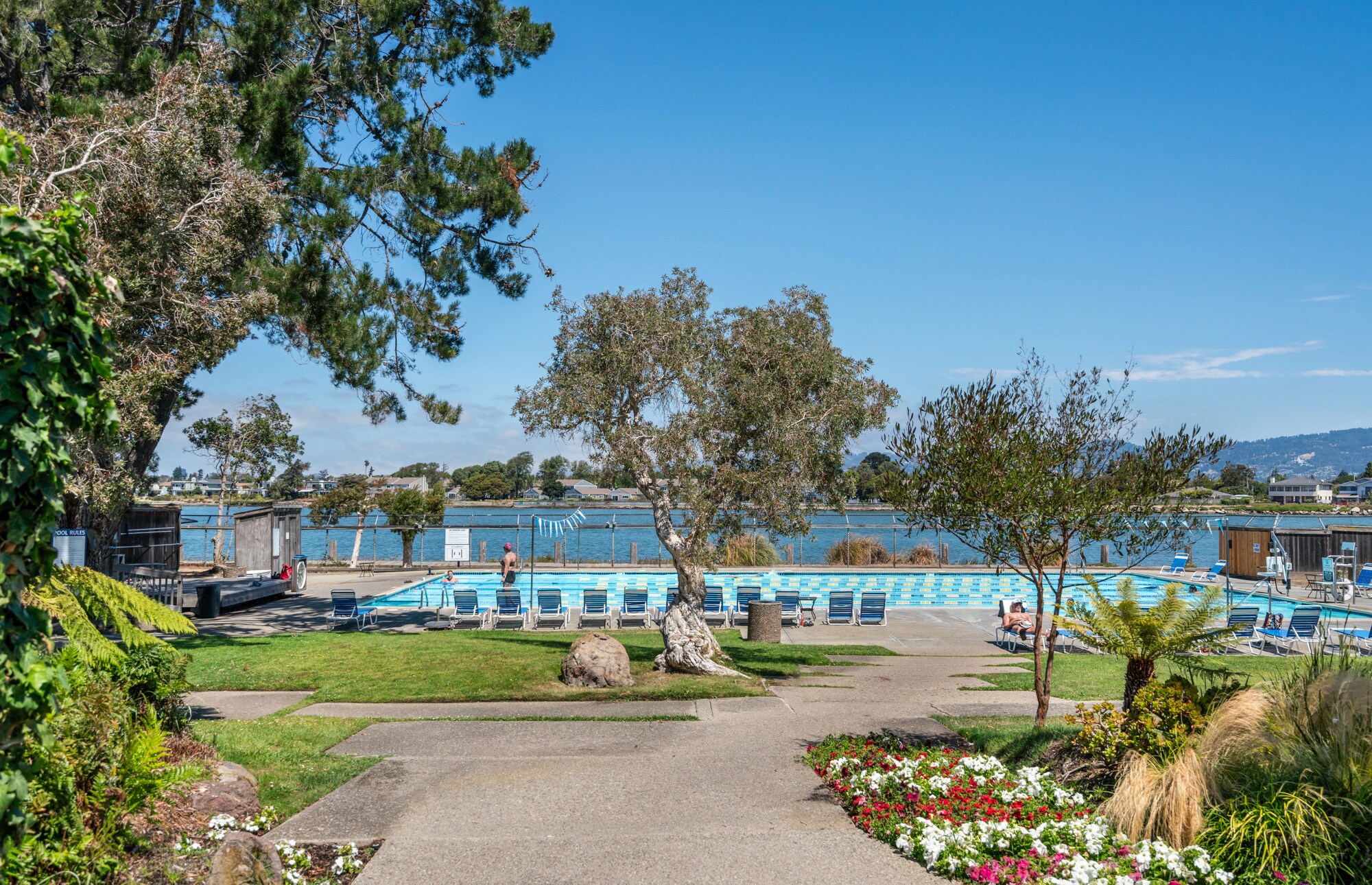 200 Packet Landing Rd, Alameda, CA 94502 - Retail for Sale | LoopNet
