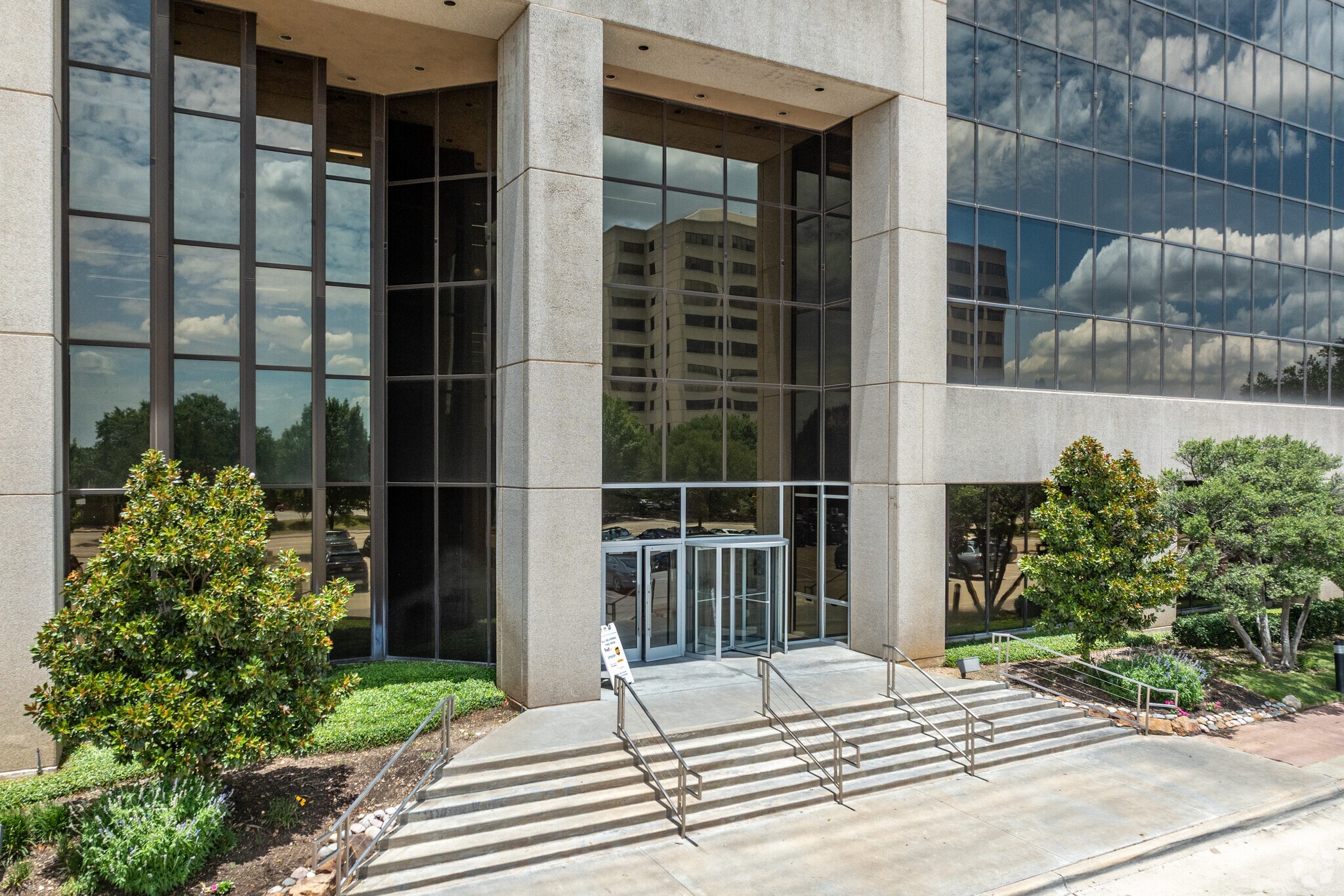 4201 Spring Valley Rd, Dallas, TX 75244 - Spring Valley | LoopNet