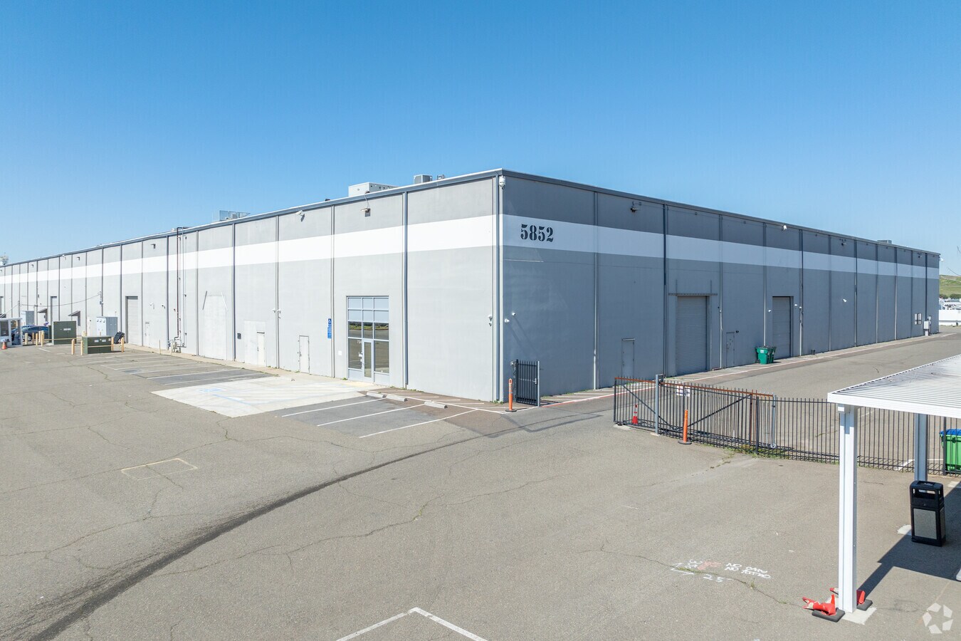 5852 88th St, Sacramento, CA 95828 | LoopNet