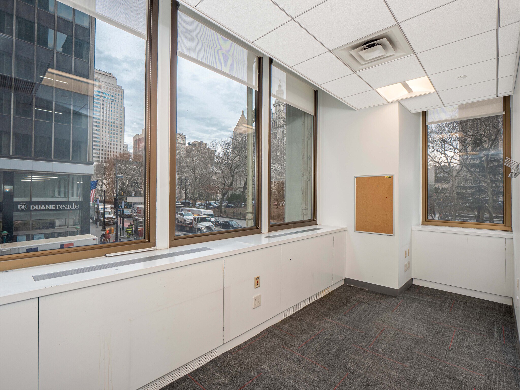 233 Broadway, New York, NY 10279 - The Woolworth Building | A NYC ICON ...