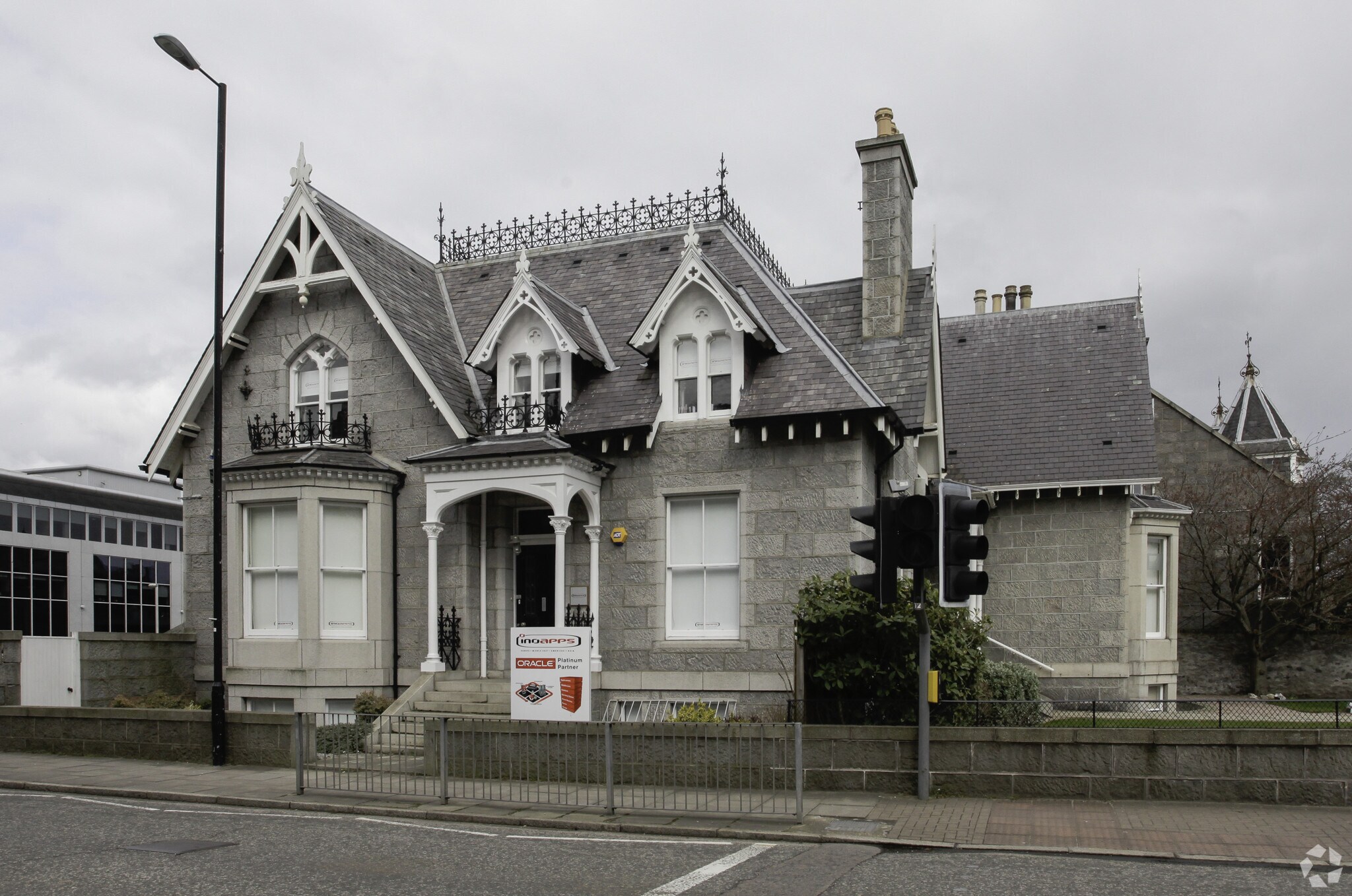 2 Fountainhall Rd, Aberdeen, AB15 4DT | LoopNet