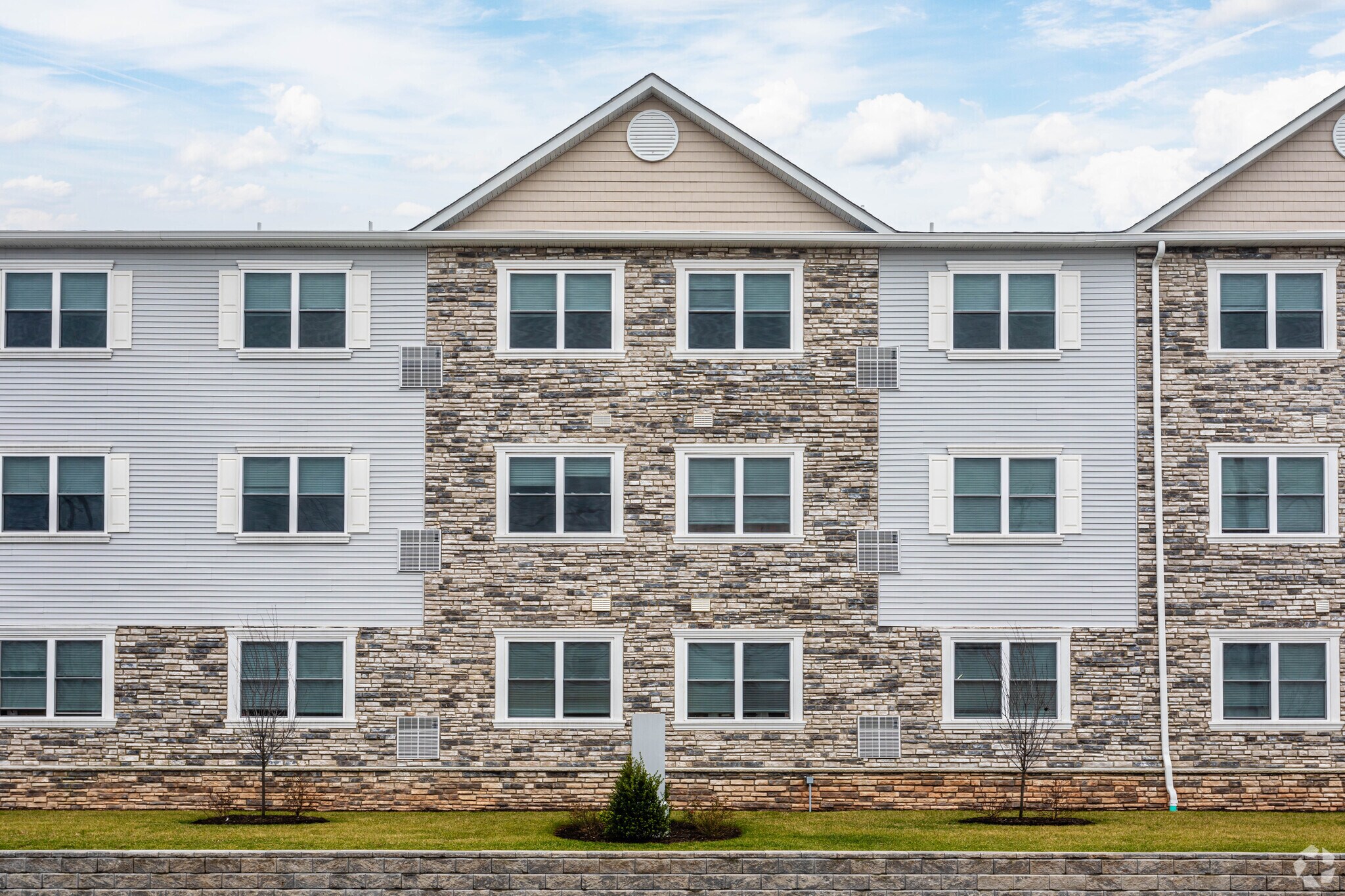 1025 Raritan Rd, Clark, NJ 07066 - Brookside Manor | LoopNet