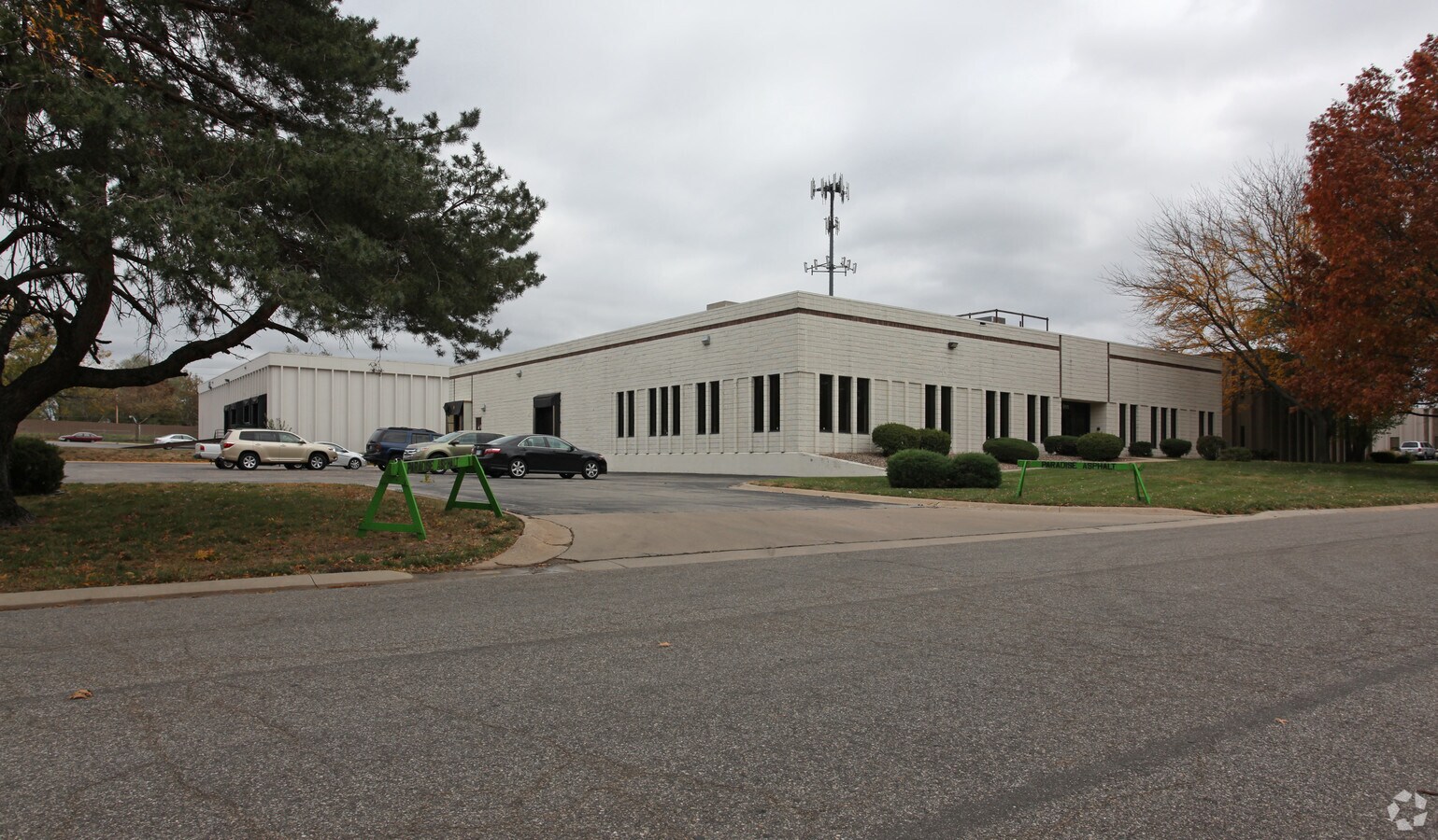 9111 Barton St, Overland Park, KS 66214 - Flex for Lease | LoopNet