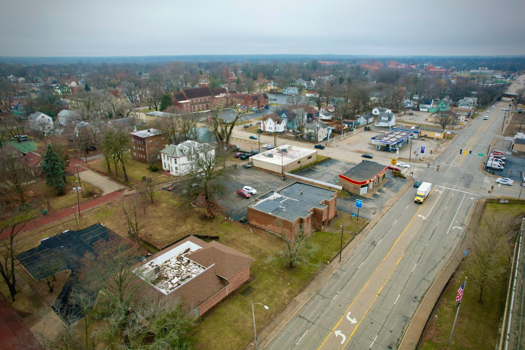 535 W Eldorado St, Decatur, IL 62522 - Park Plaza Building | LoopNet