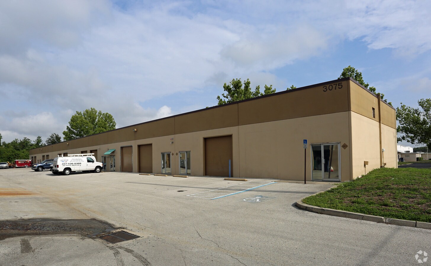 3075 Silver Star Rd, Orlando, FL 32808 | LoopNet