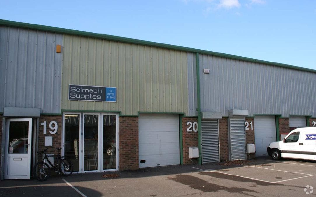 Whittle Rd, Salisbury, SP2 7YS | LoopNet