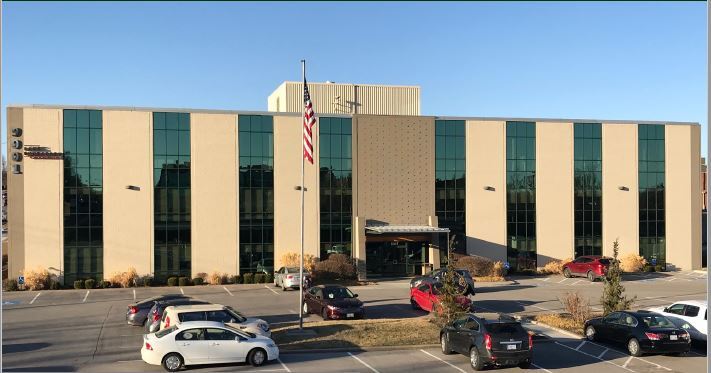 9001 State Line Rd, Kansas City, MO 64114 | LoopNet