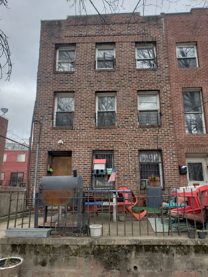 9 N Elliott Pl, Brooklyn, NY 11205 | LoopNet