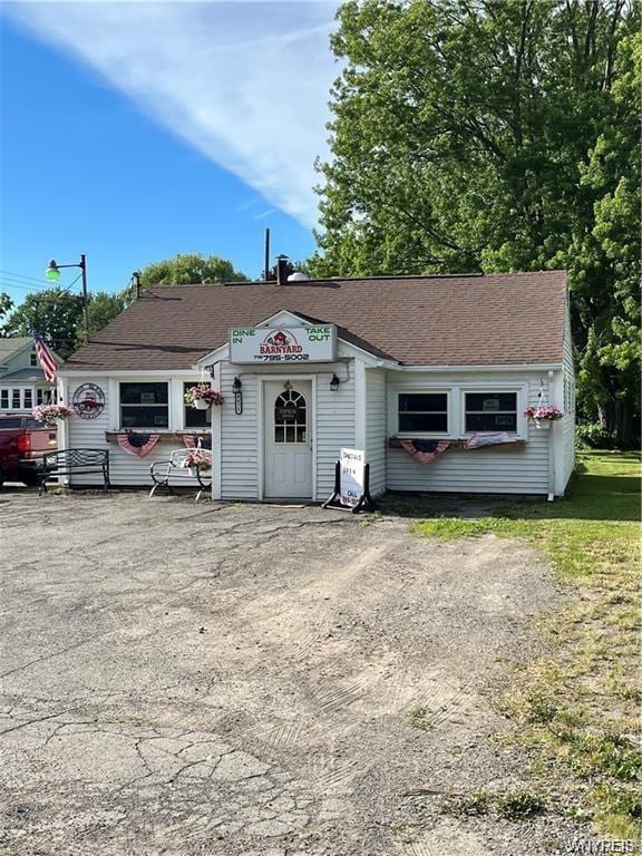 8671 Lake Rd, Barker, NY 14012 - The Barnyard | LoopNet