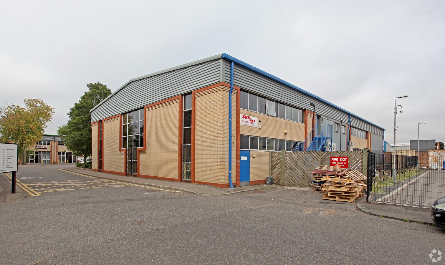 Lawrence Rd, Hounslow, TW4 6DR | LoopNet