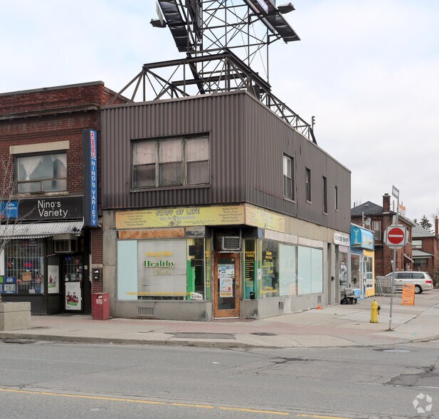 1652 Eglinton Ave, Toronto, ON M6E 2H2 | LoopNet
