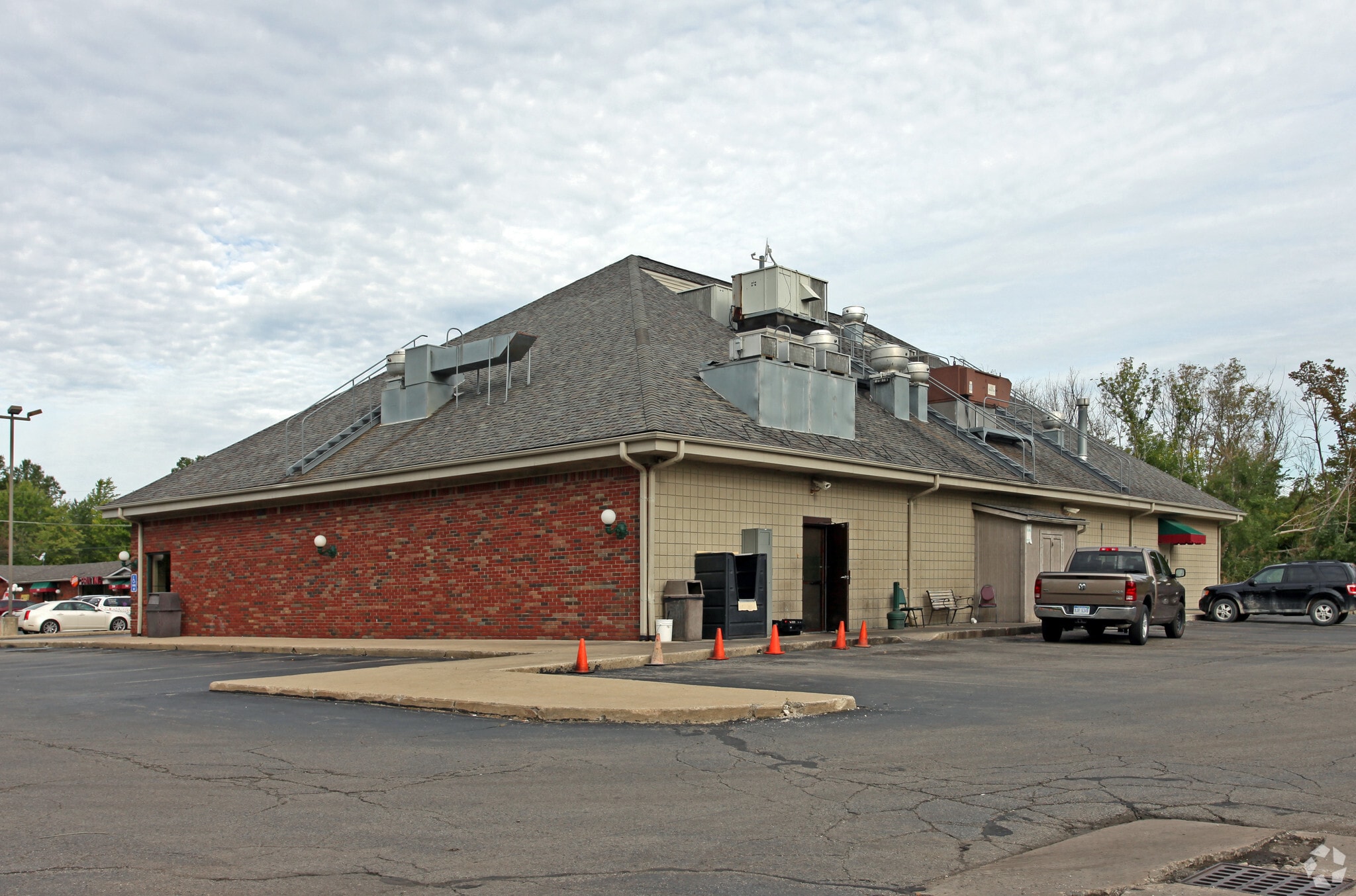 7555-7575 Merriman Rd, Romulus, MI 48174 - Retail for Lease | LoopNet