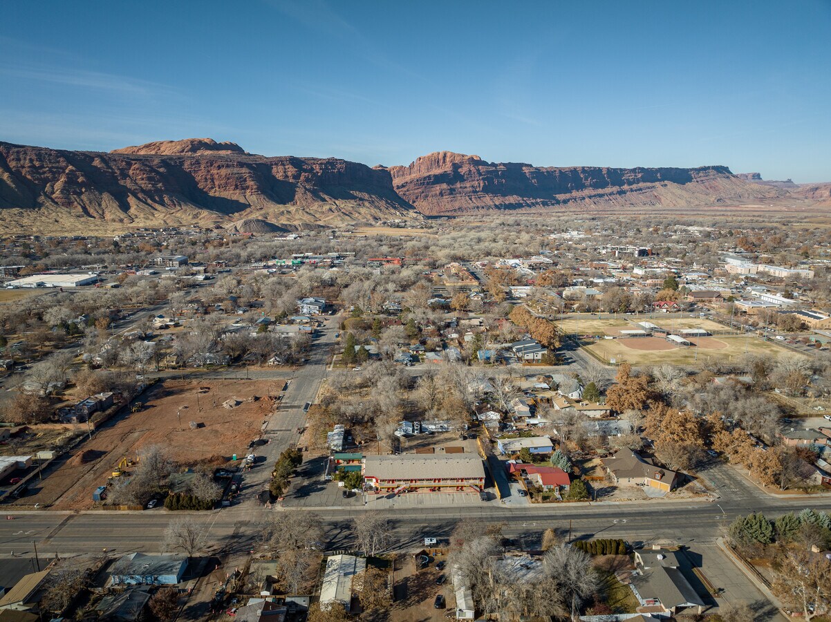 166 S 400 E, Moab, UT 84532 - Apache Motel | LoopNet