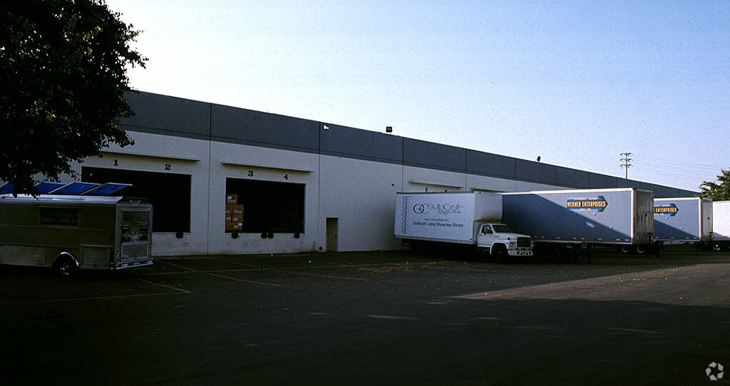 18626 S Reyes Ave, Compton, CA 90221 - Industrial for Lease | LoopNet