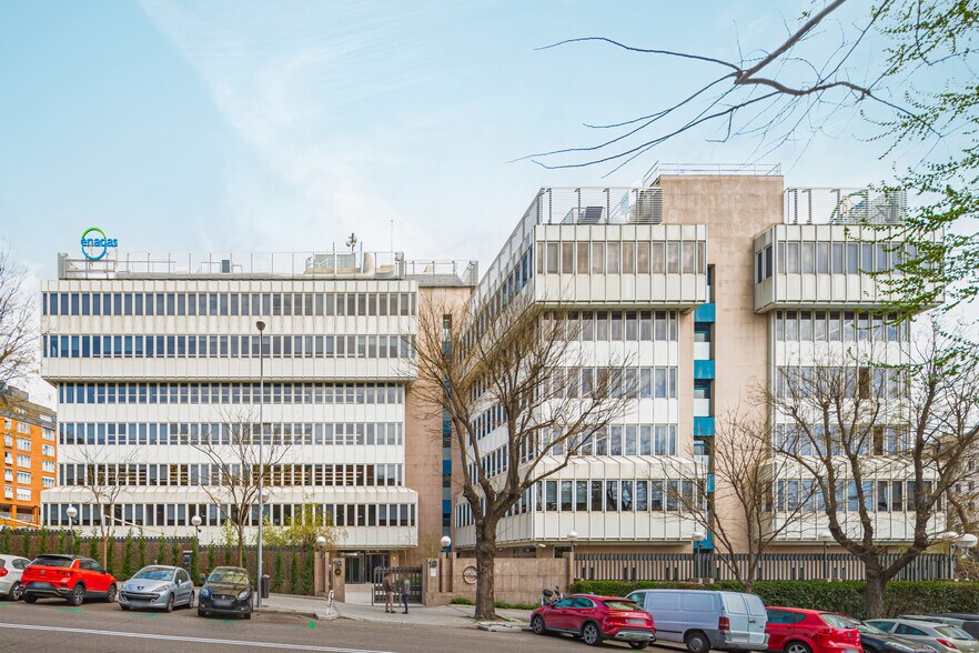 Avenida De Fuente De La Mora, 1, 28050 Madrid - Edificio Novus | LoopNet