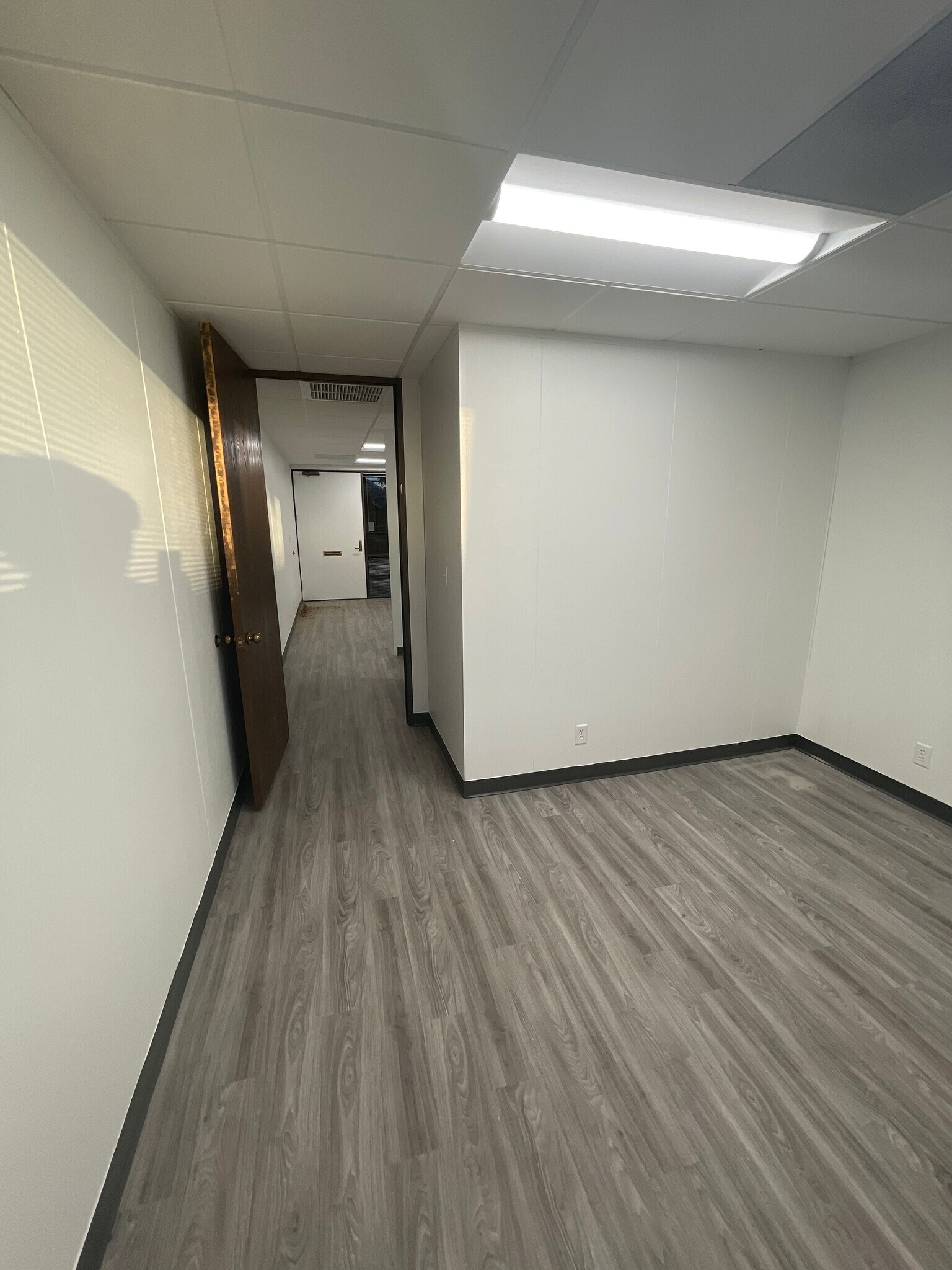 1930 S Alma School Rd, Mesa, AZ 85210 - Mesa Commerce Center | LoopNet