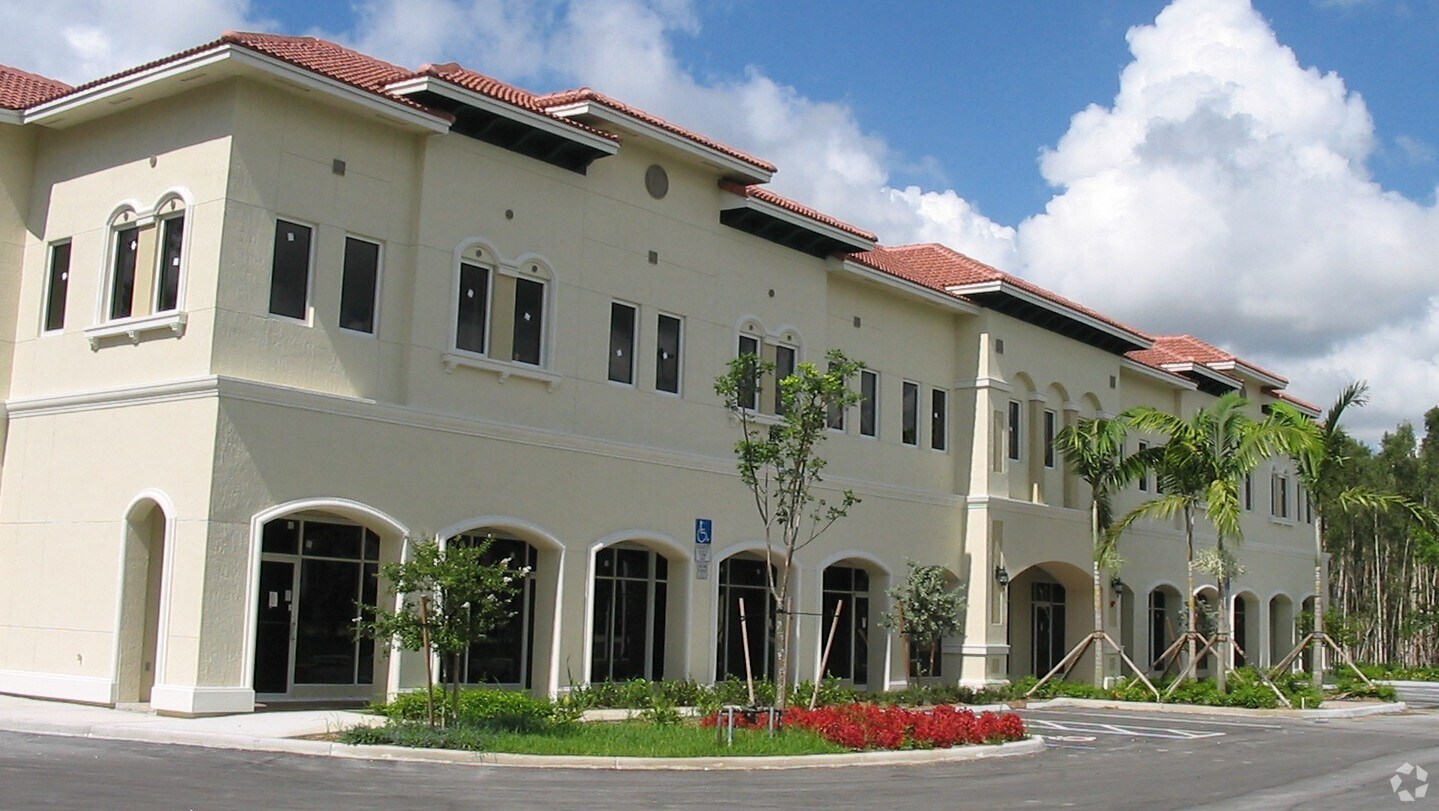 18450 Pines Blvd, Pembroke Pines, FL 33029 - Property Record | LoopNet.com