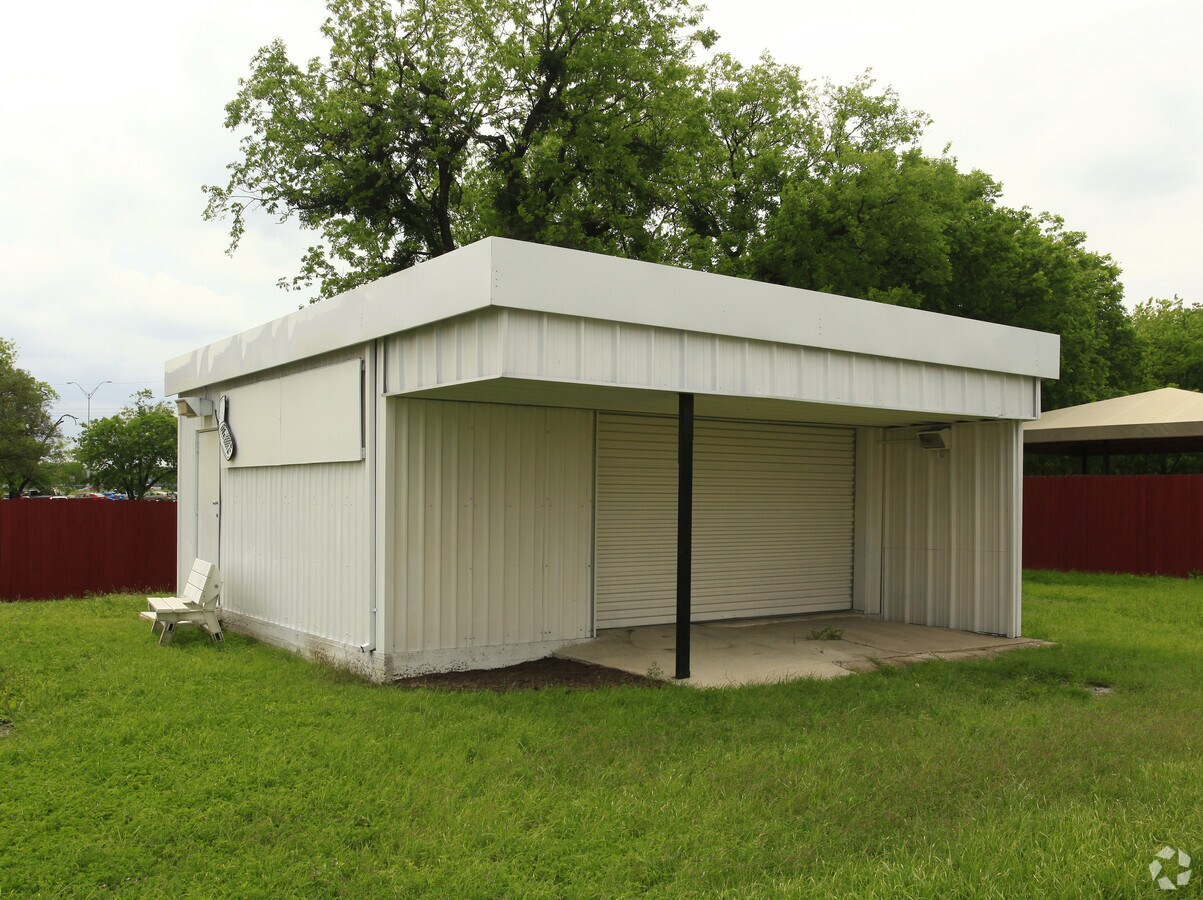 5320 N Interstate 35, Austin, TX 78751 | LoopNet