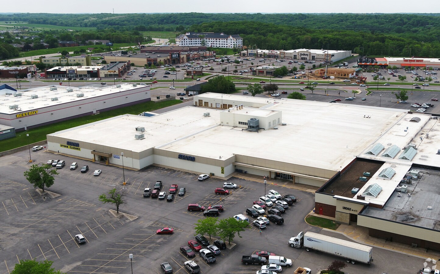4600 1st Ave NE, Cedar Rapids, IA 52402 - Sears Lindale Mall Redevelopment | LoopNet
