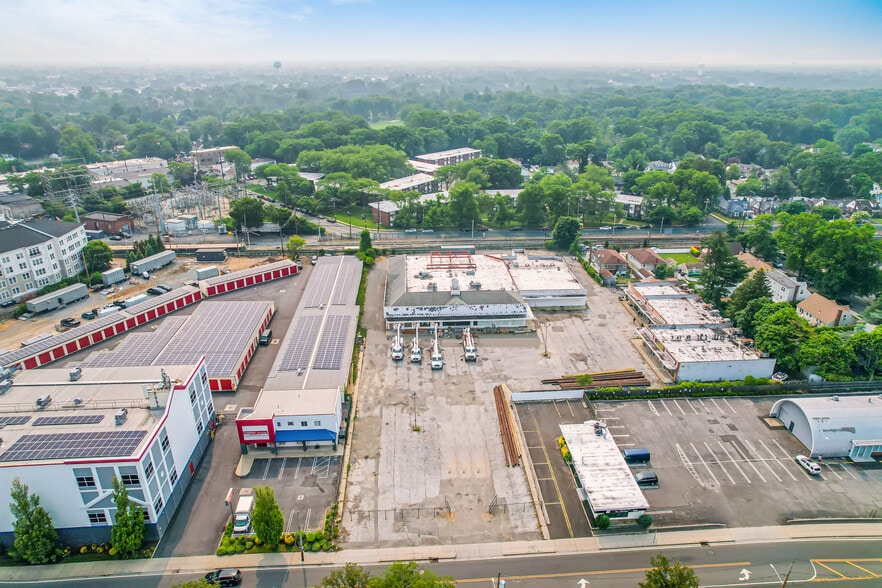 103 Woodfield Rd, West Hempstead, NY 11552 | LoopNet