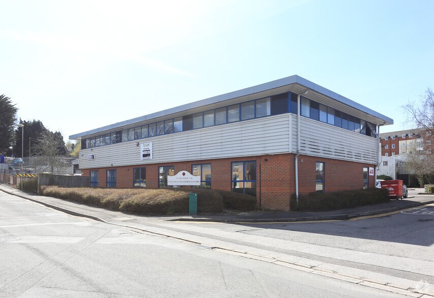 Duncan Rd, Park Gate, SO31 7GA - Talisman Business Centre | LoopNet