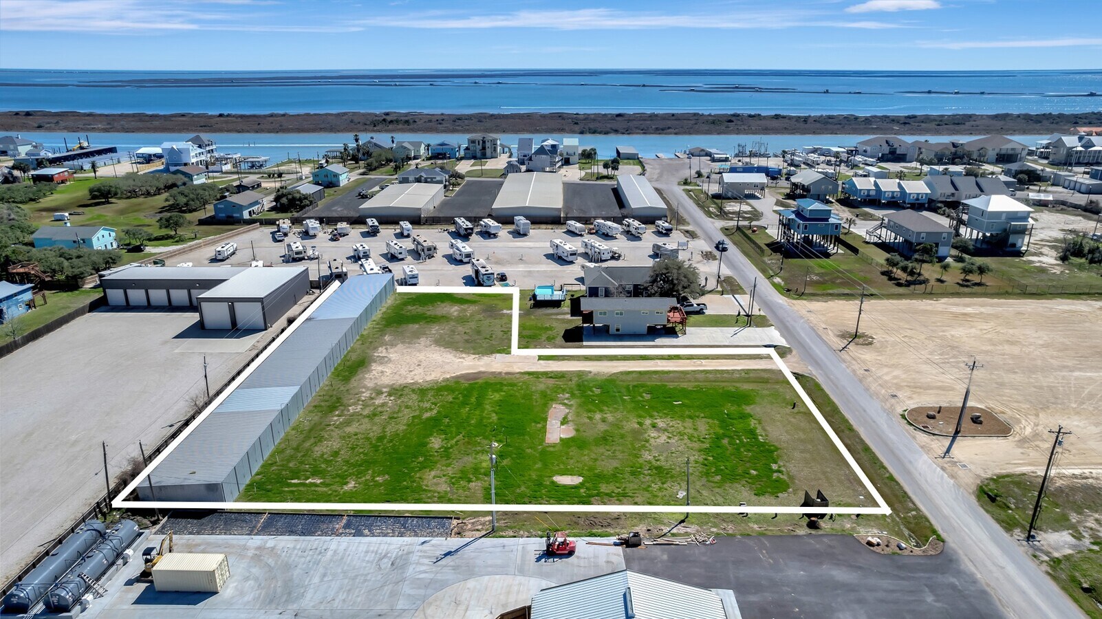 70 S. Byers St., Port O Connor, TX 77982 | LoopNet