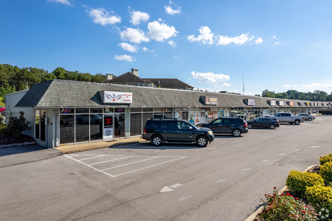 112-144 Ridgeway Ctr, Oak Ridge, TN 37830 - Ridgeway Shopping Center ...