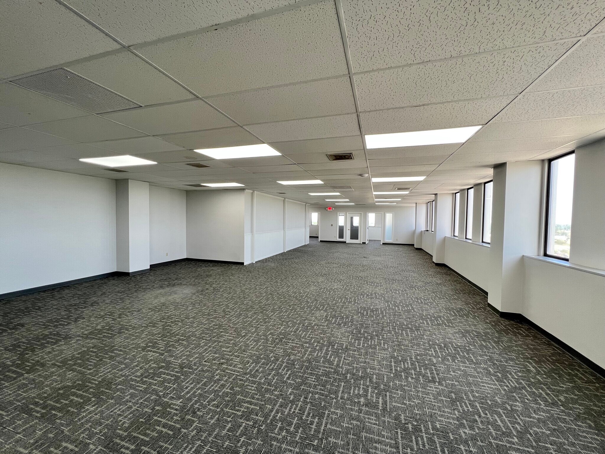 4240 Blue Ridge Blvd, Kansas City, MO 64133 - Blue Ridge Tower | LoopNet