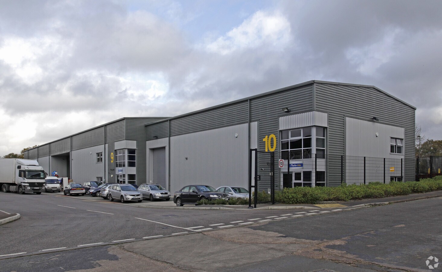 Salbrook Rd, Redhill, RH1 5DY - Industrial for Lease | LoopNet