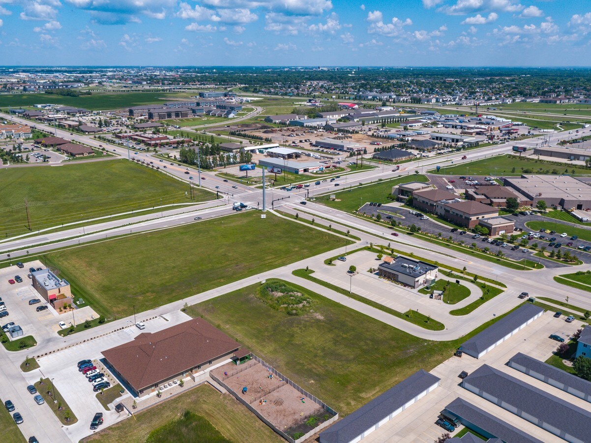 42nd St S, Fargo, ND 58104 | LoopNet