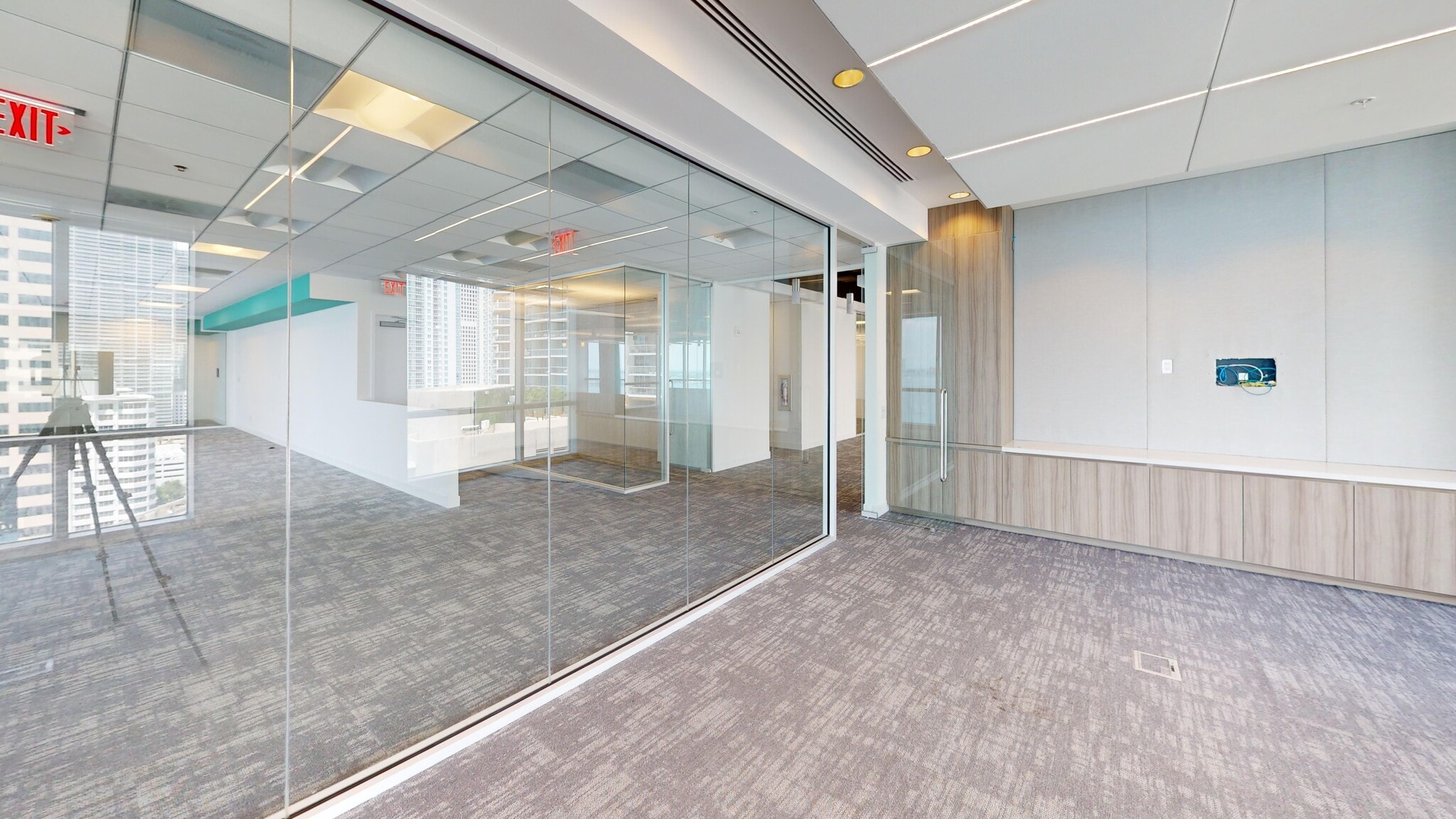 1111 Brickell Ave, Miami, FL 33131 - Sabadell Financial Center | LoopNet
