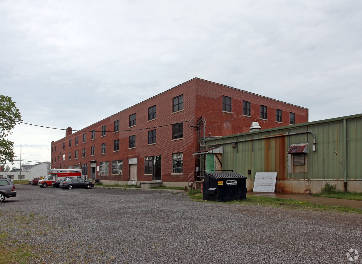 183 E Main St, Fredonia, NY 14063 | LoopNet