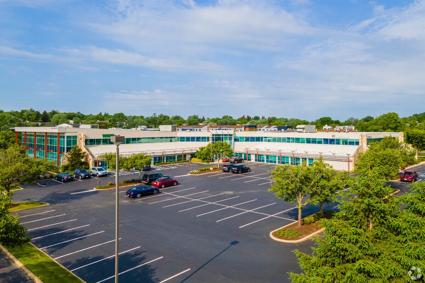 724 W Lancaster Ave, Wayne, PA 19087 - 1 Devon Square | LoopNet