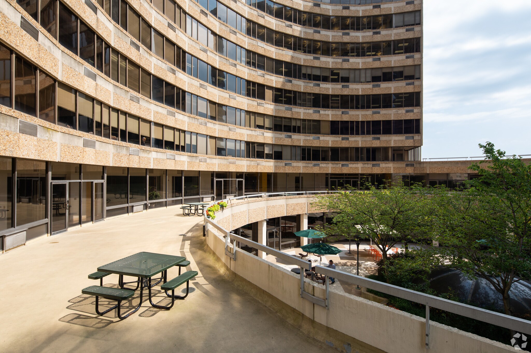 300 E Joppa Rd, Towson, MD 21286 - Hampton Plaza | LoopNet