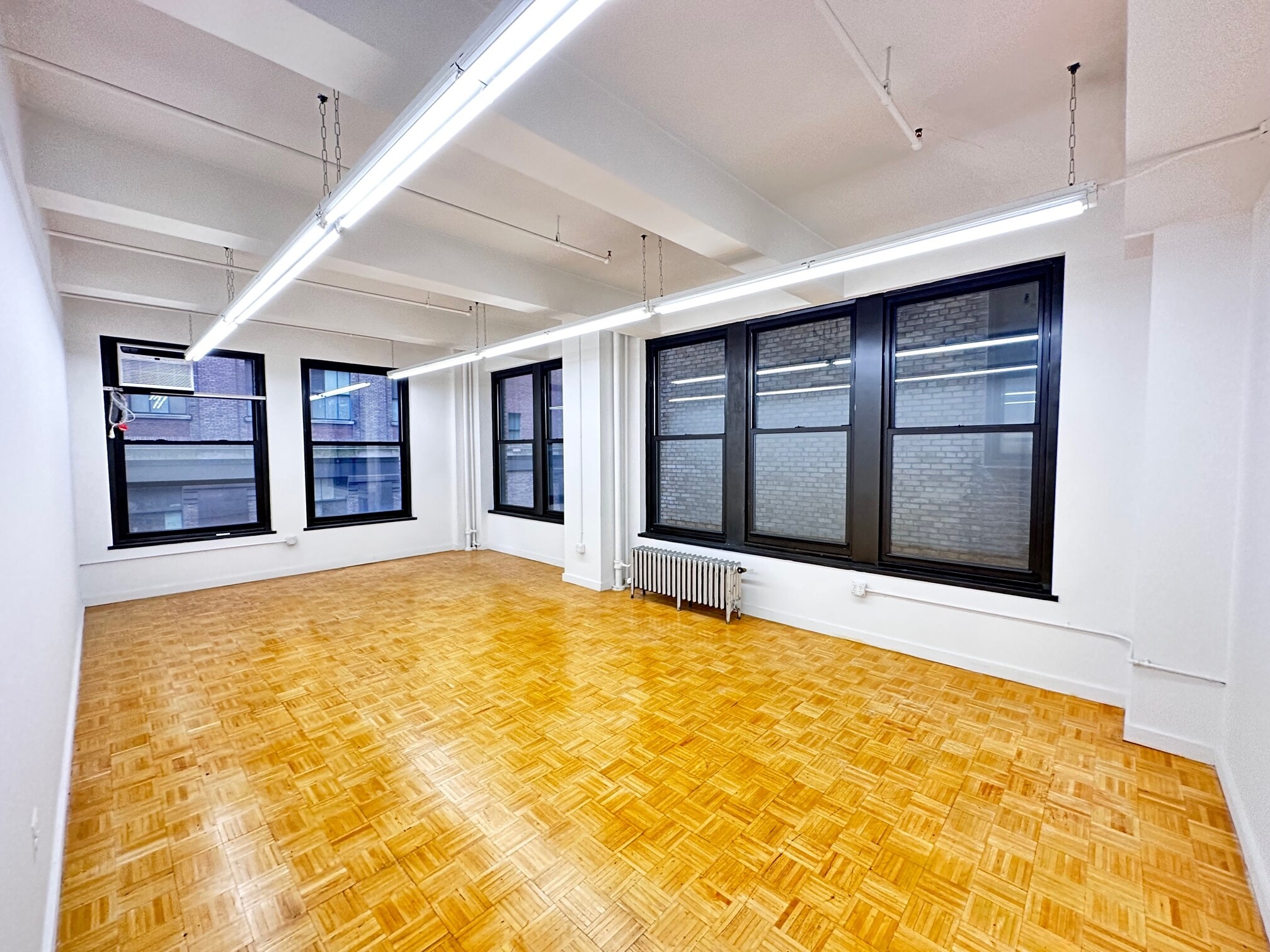 147 W 35th St, New York, NY 10001 - Office for Lease | LoopNet