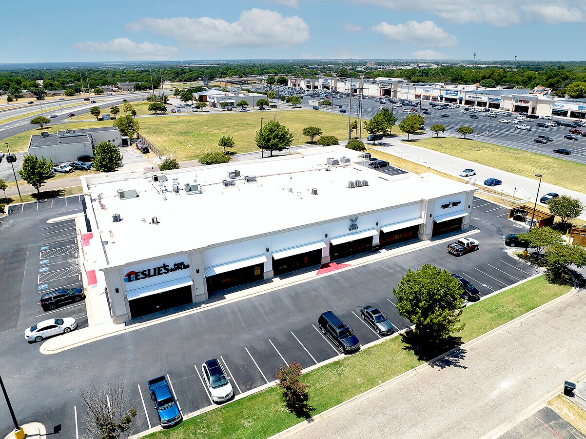 2102 SW H K Dodgen Loop, Temple, TX 76504 - Shops at Temple Towne ...