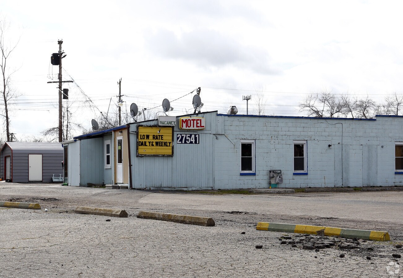 27541 Telegraph Rd, Flat Rock, MI 48134 | LoopNet