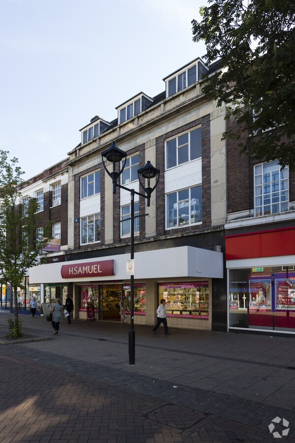 24 Effingham St, Rotherham, S65 1AJ | LoopNet