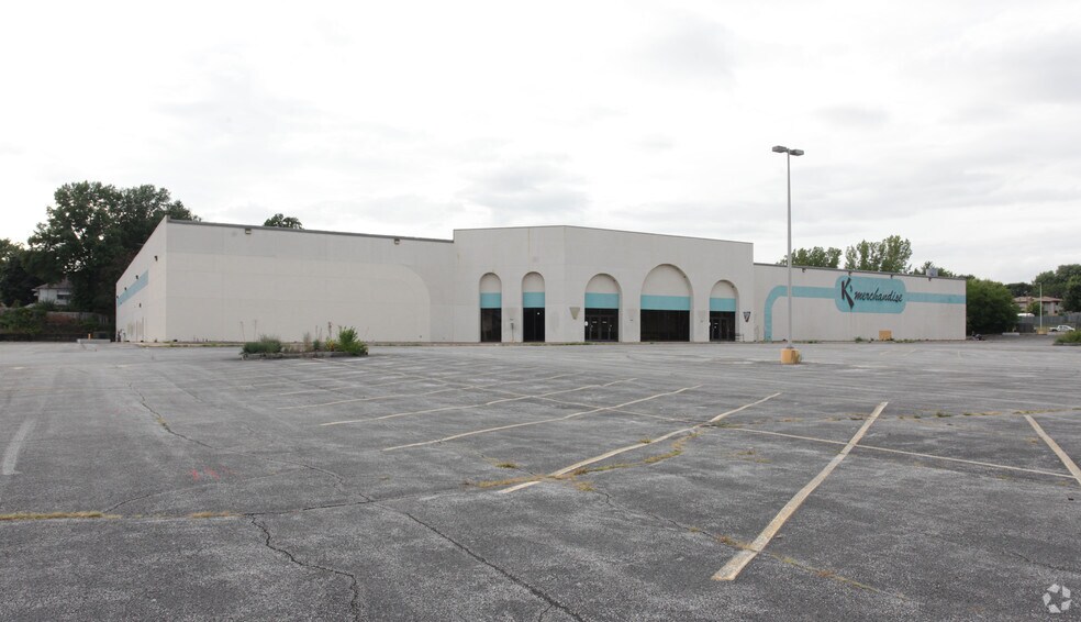 1320 W Kimberly Rd, Davenport, IA 52806 | LoopNet