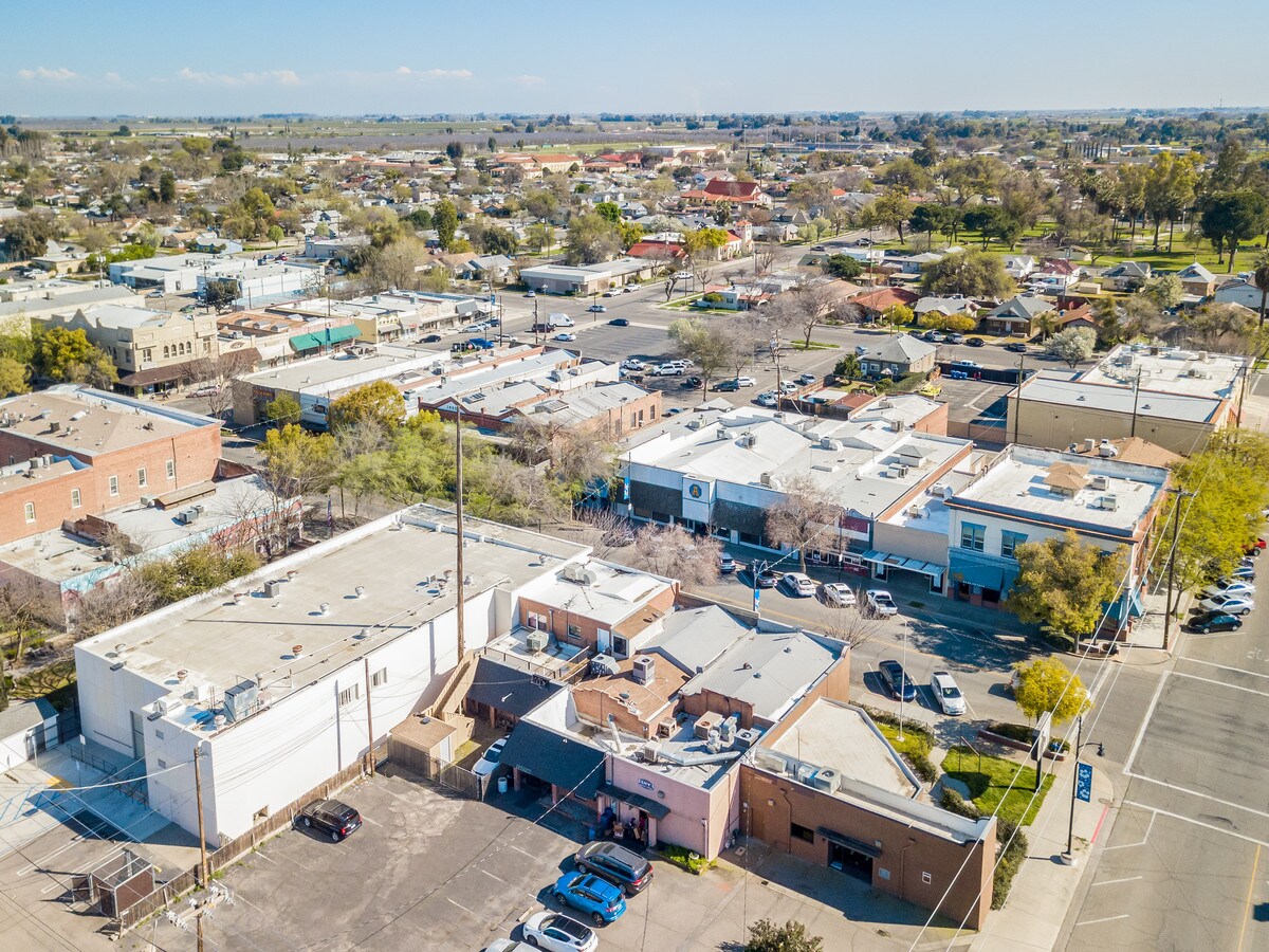 355 W D St, Lemoore, CA 93245 | LoopNet