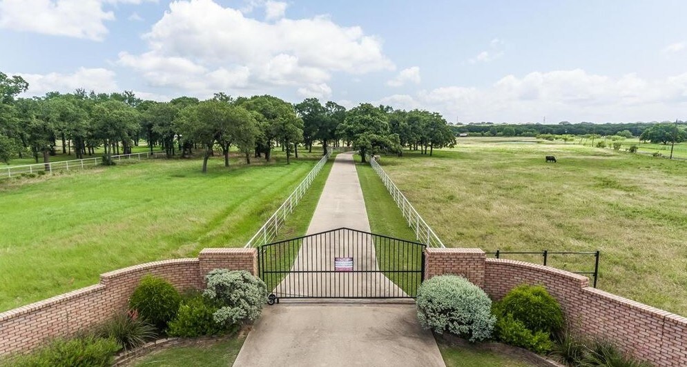 8658 FM 1187, Fort Worth, TX 76126 | LoopNet