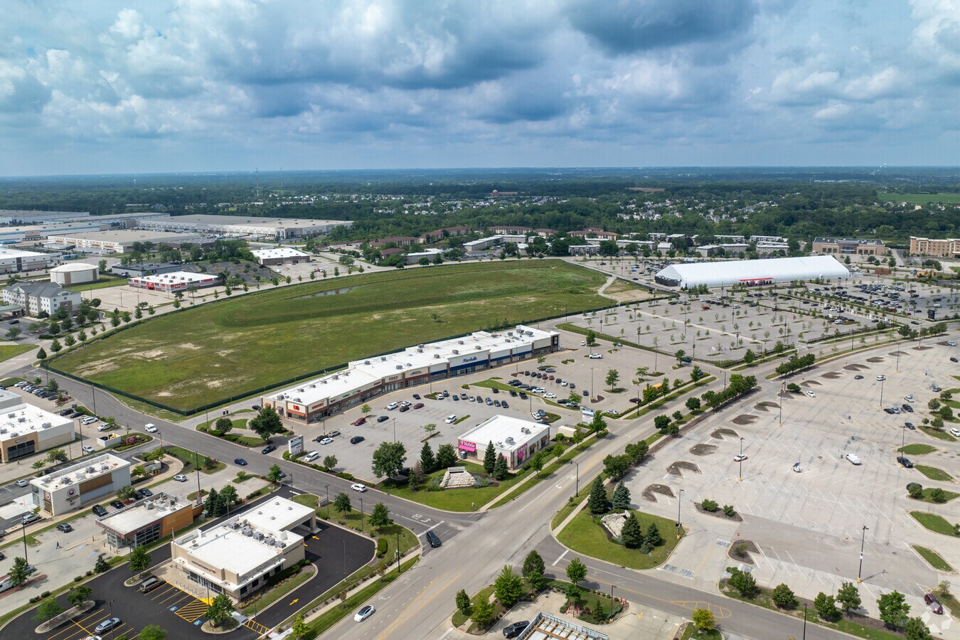 3940 Fountain Square Pl, Waukegan, IL 60085 | LoopNet